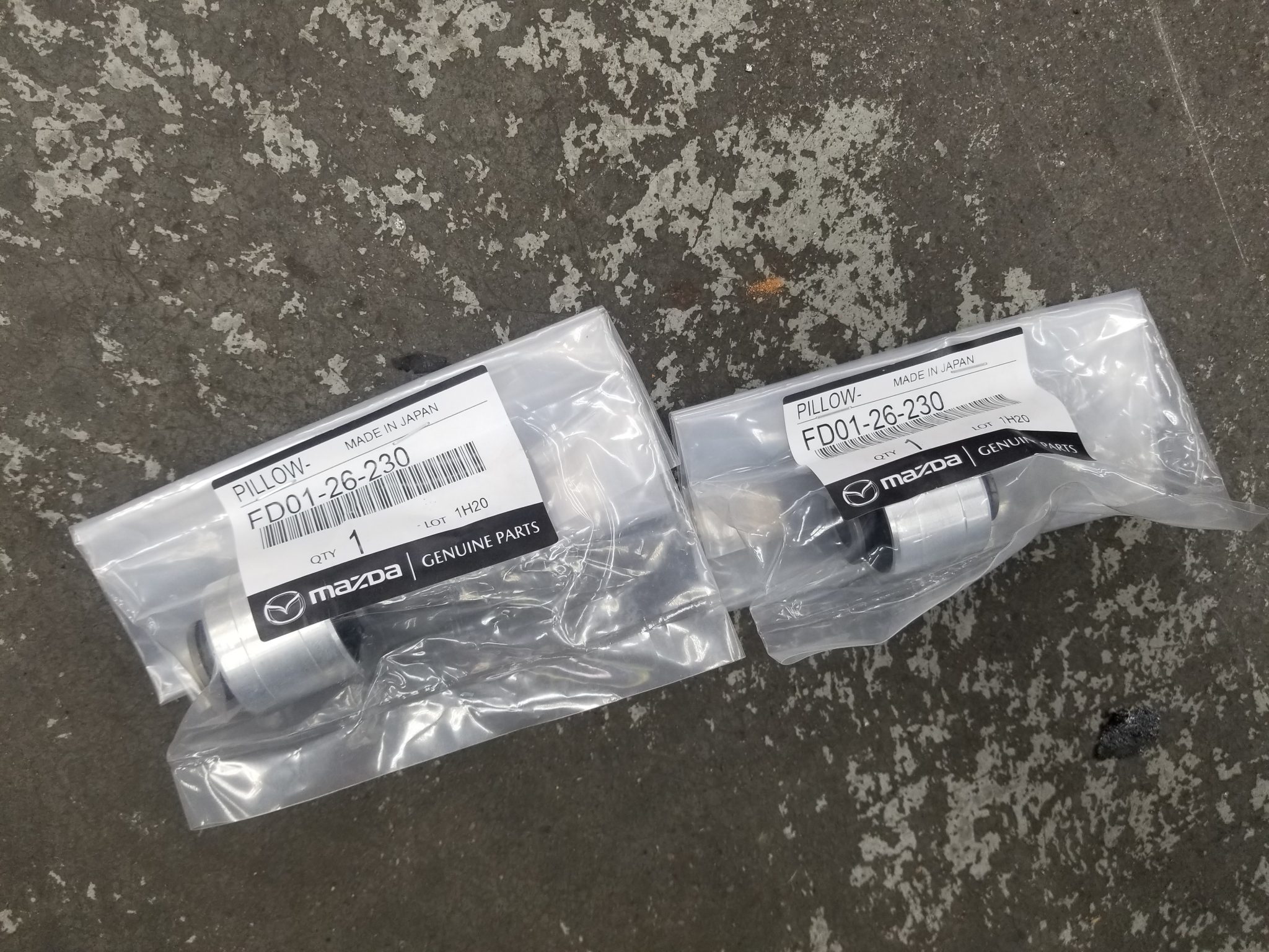 rx7 93-95 FD rear suspension toe arm bushing FD01-26-230 pair set 2 ...