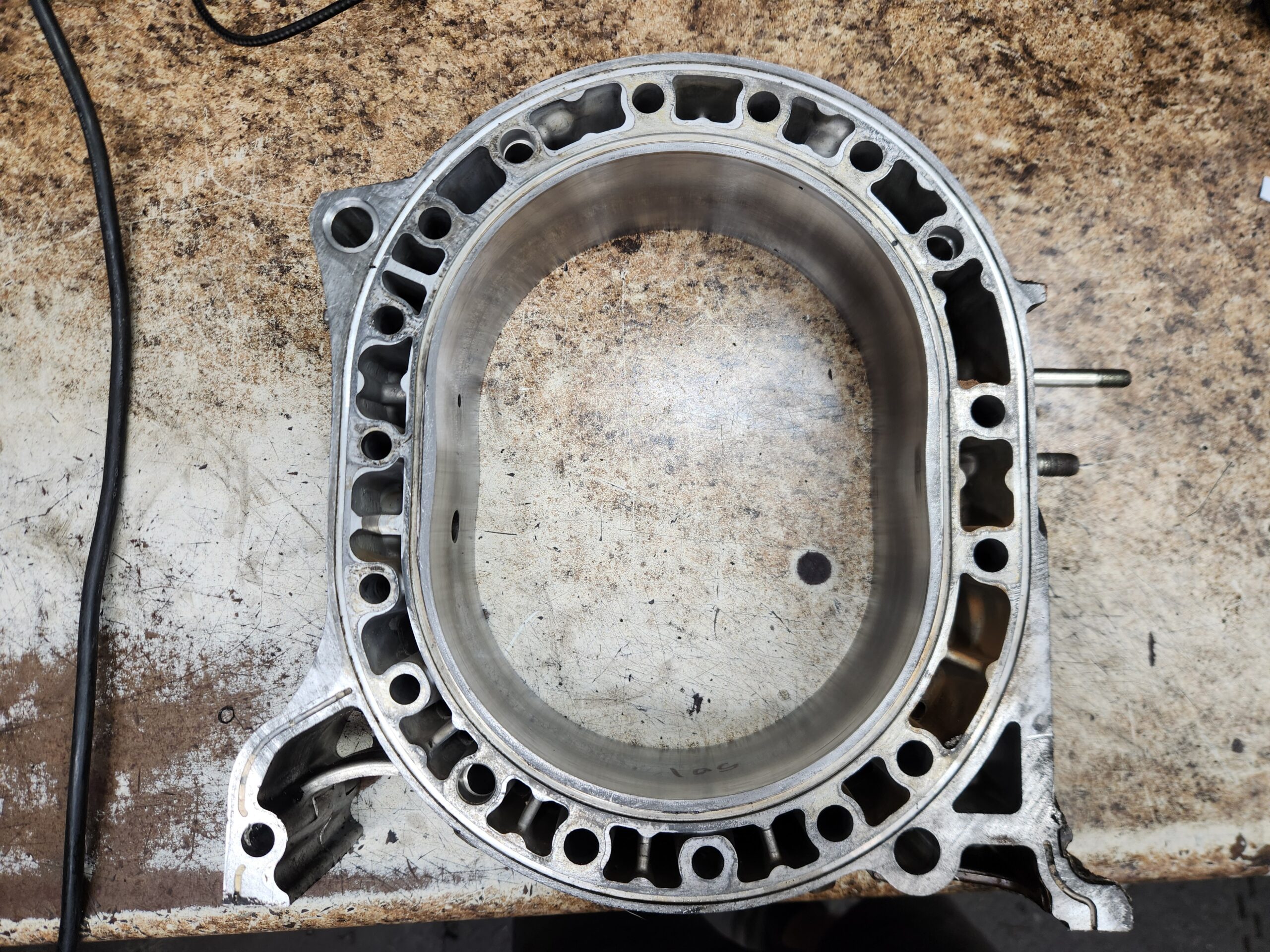 rx8 04-08 used engine rotor housing 501 – Rotary Resurrection